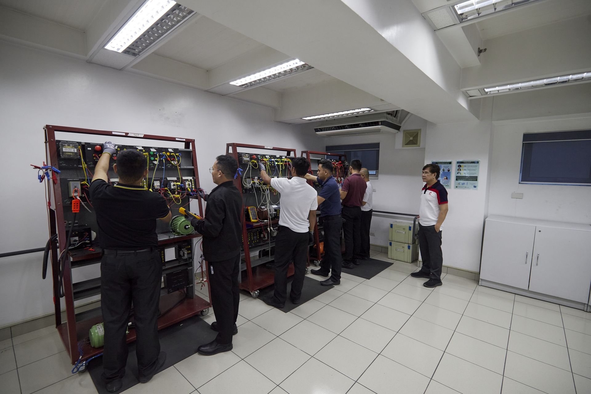 Workshops & Laboratory | United Marine Training Center